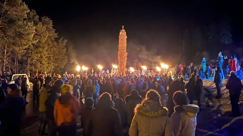 Bräuche und Traditionen: Hom strom - Decodar nossa cultura - RTR