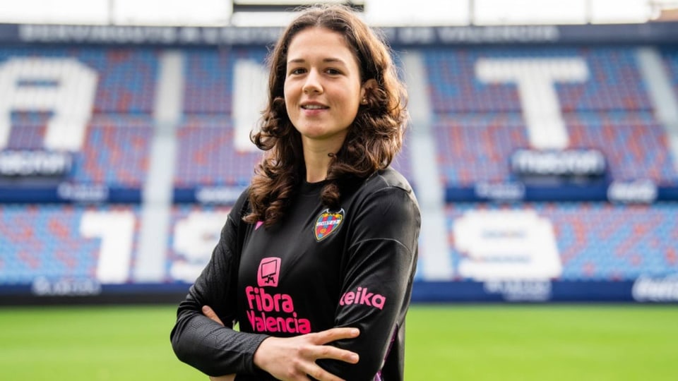 Ballape da dunnas - Livia Peng da nov tar Levante UD - Sport - RTR