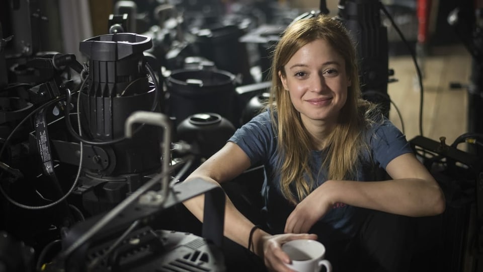 Poeta da slam - Lara Stoll survegn il Salzburger Stier 2021 - Novitads ...