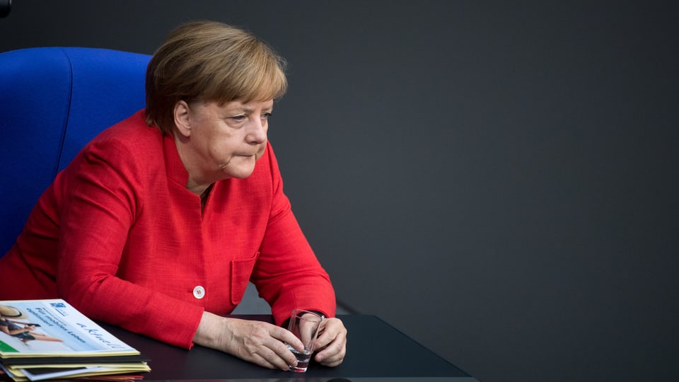 Exteriur - Bunamain la mesadad dals Tudestgs vul che Angela Merkel sa ...