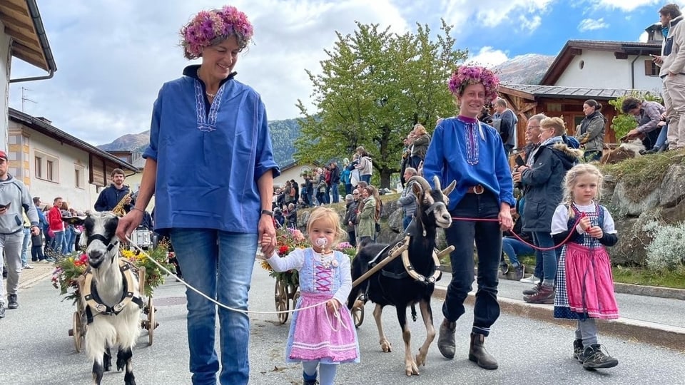 4'000 persunas - Festa da la racolta en Val Müstair - Novitads - RTR