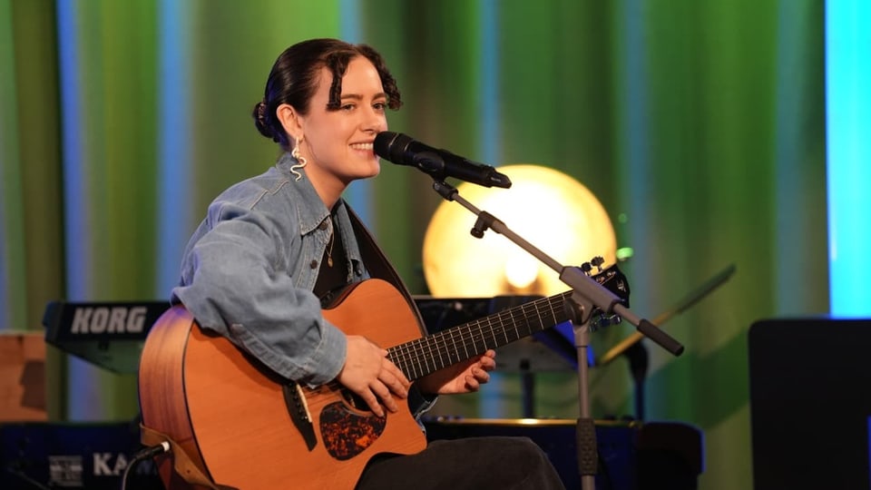 ANIKK I Rätoromanische Musikerin - Cultura - RTR