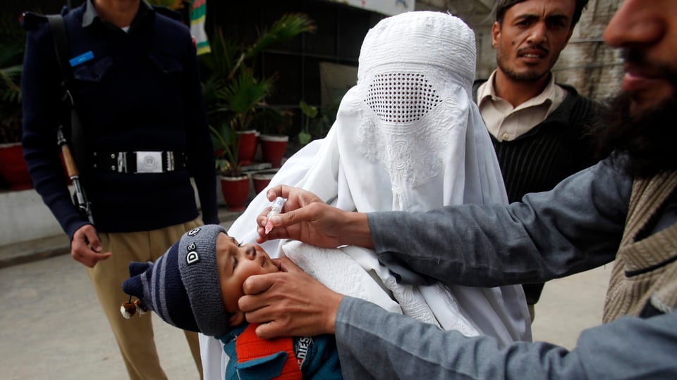 Exteriur - Digren da la paralisa infantila en il Pakistan - Novitads - RTR