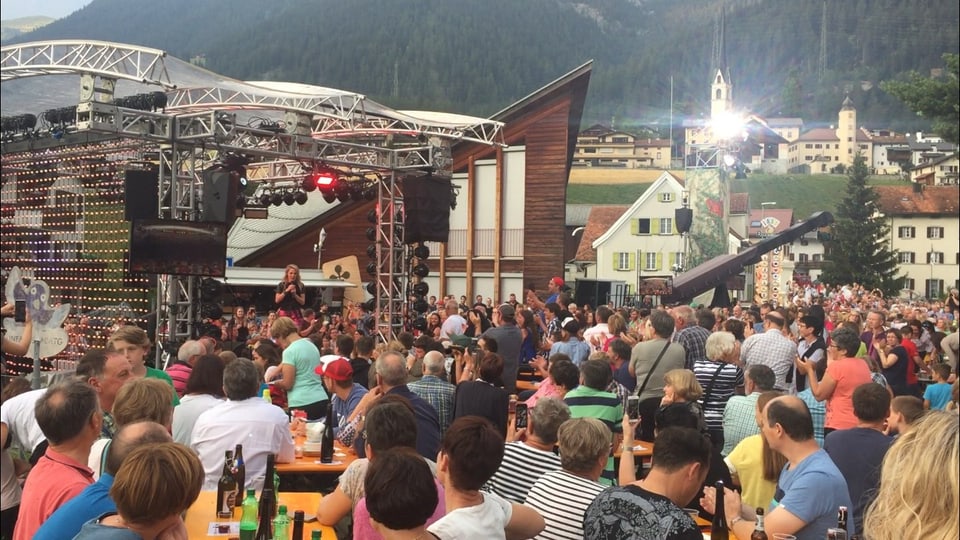 Grischun Central - 2'500 persunas han visità il «Donnschtig-Jass ...