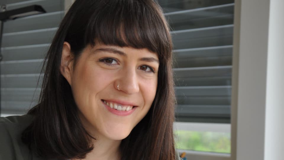 Cultura - Marina Lutz prenda sin la corna ils Svizzers - Cultura - RTR